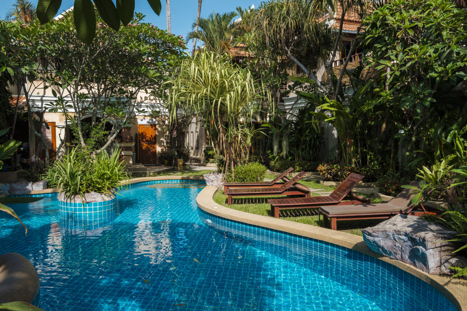 Elk Grove Pool Landscaping Ideas to Transform Your Backyard – Pinnacle ...